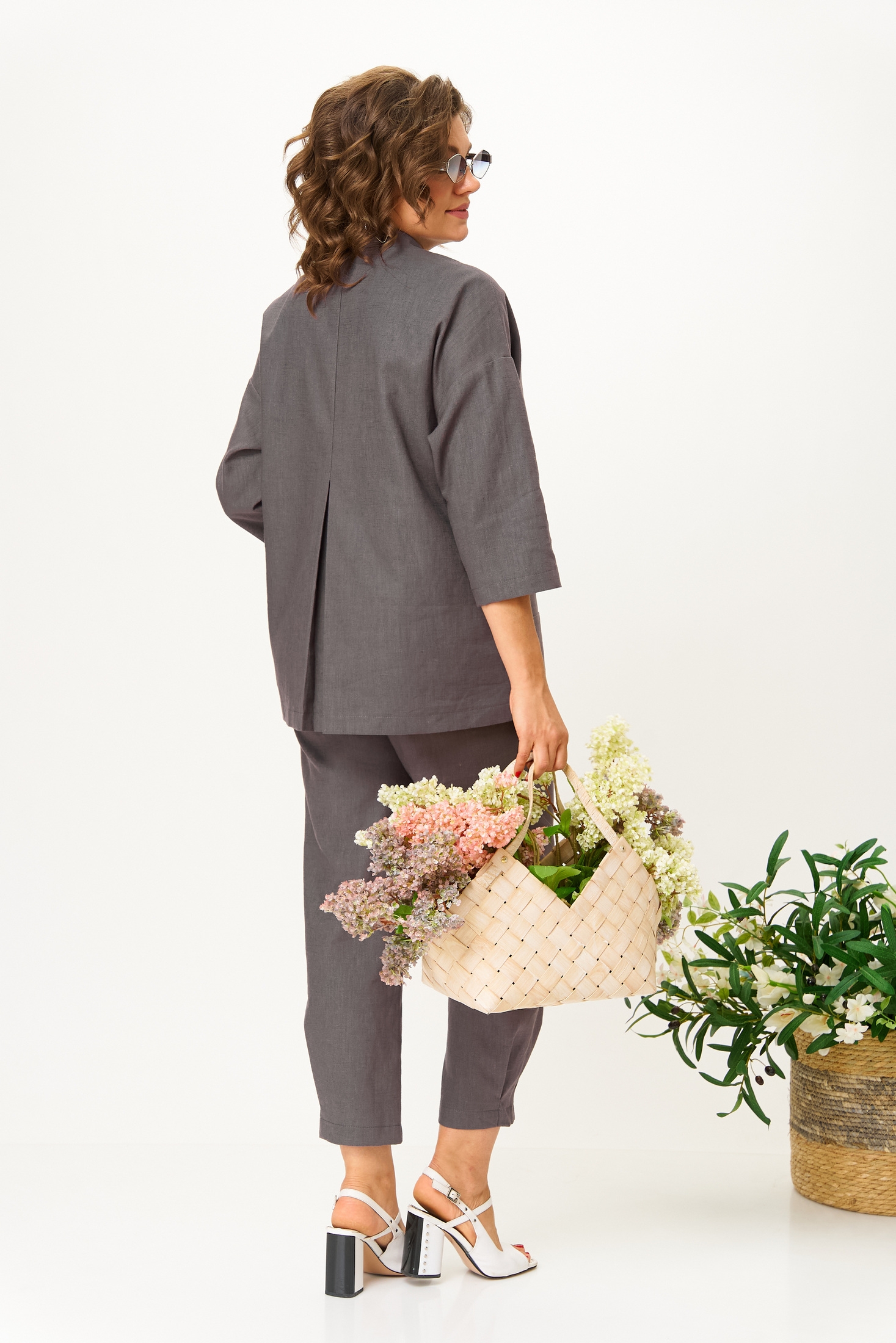 Костюм брючный 1202 серо-коричневый Anastasia купить в интернет магазине Велесмода